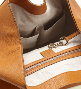 Luxury shoulder hangbag signed by Gucci | De Luxo Sphere